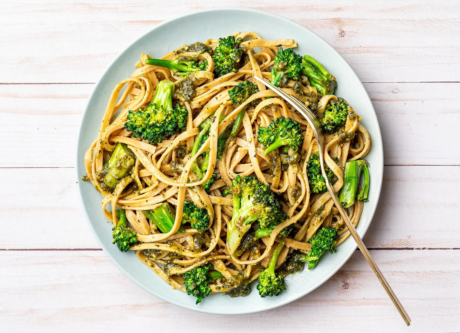 Kale Pesto Broccoli Linguine | Hungryroot