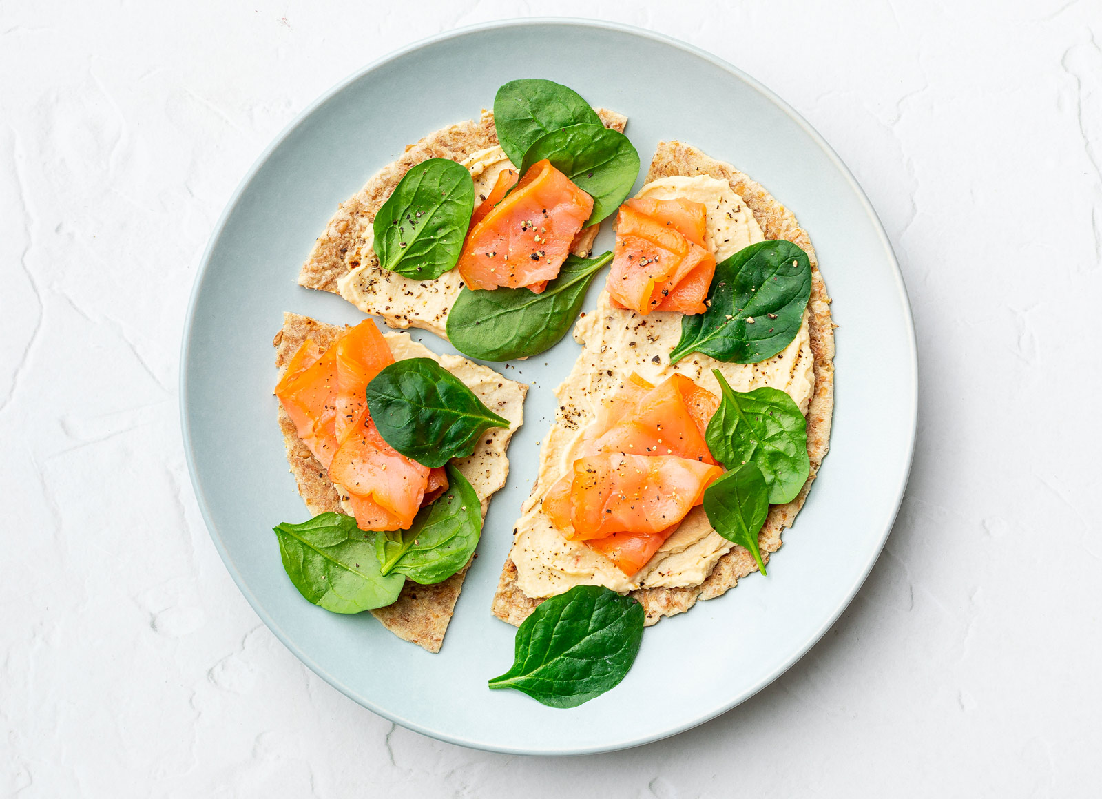 Zesty Smoked Salmon + Hummus Flatbread | Hungryroot
