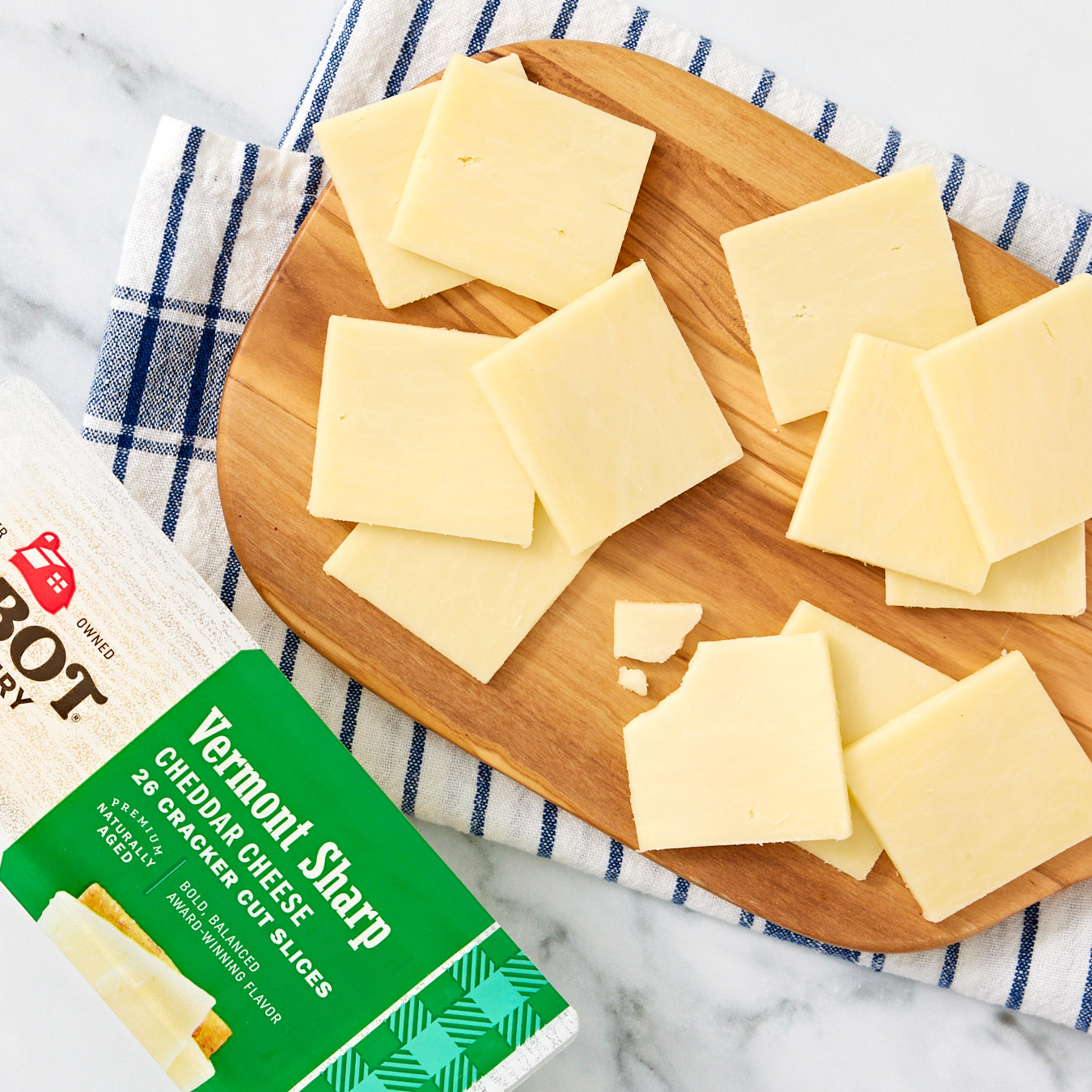 Vermont Sharp Cheddar Cheese Cracker Cut | Hungryroot