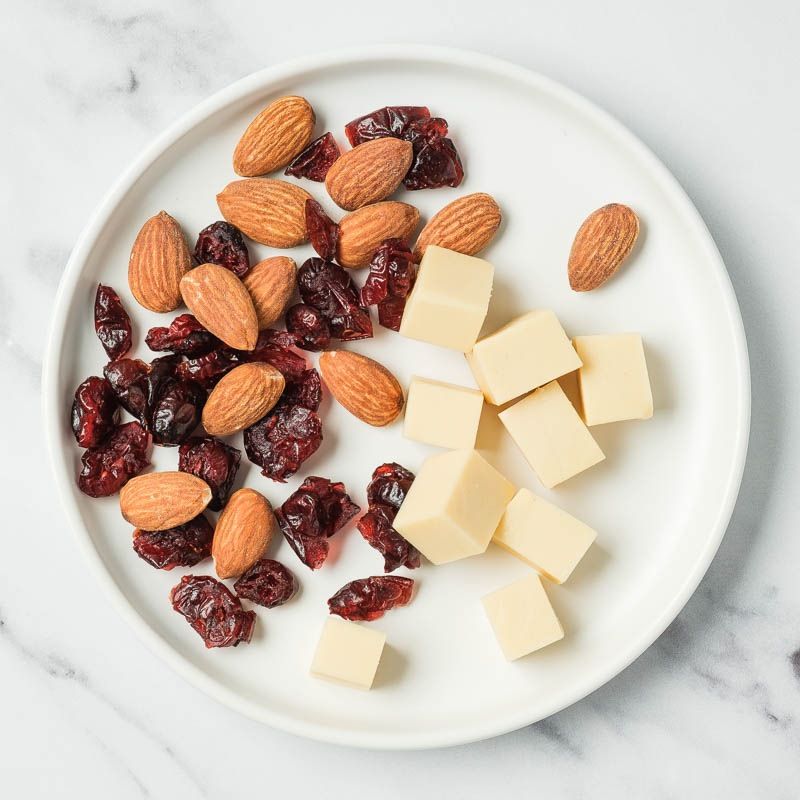 Plant-Based Gouda Snack Pack | Hungryroot